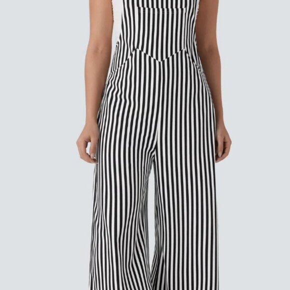 HALARA | Pants | Super Cute Super Fun Halara Overalls Jumpsuit Black ...